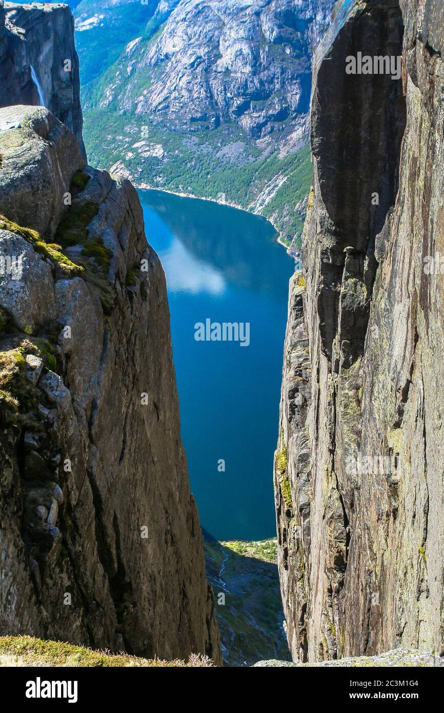 Kjerag mountain hi-res stock photography and images - Alamy