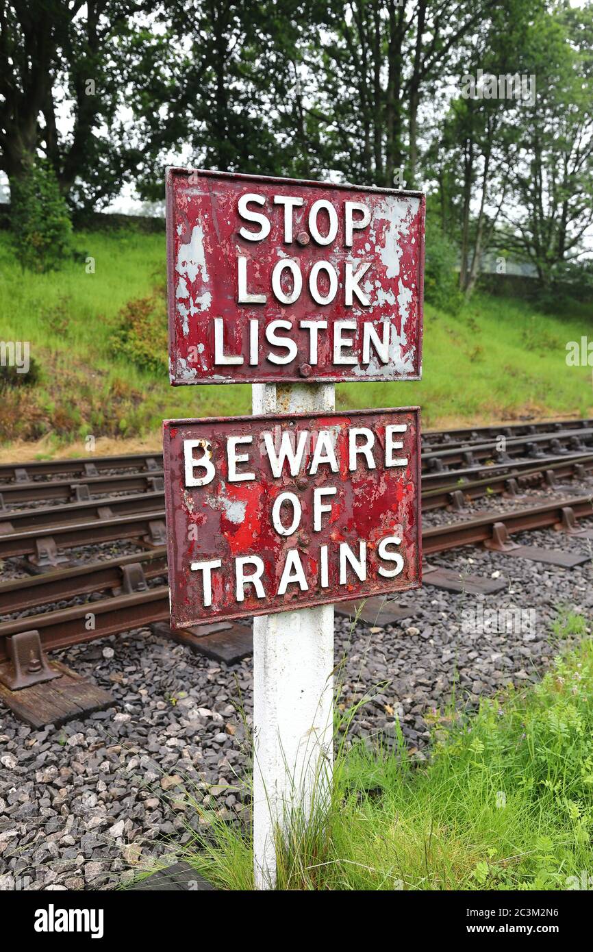 Stop look listen railway sign hi-res stock photography and images - Alamy