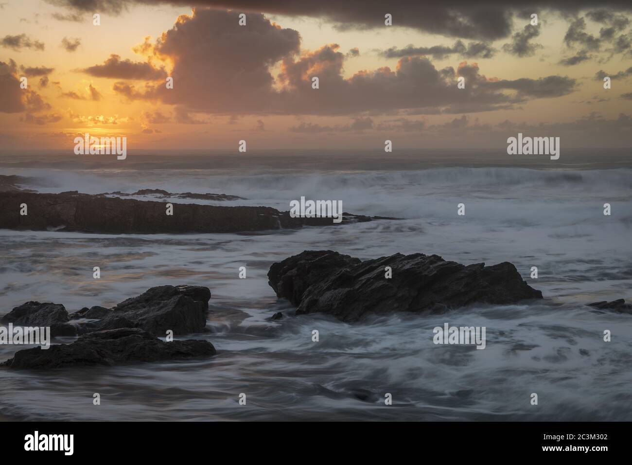 Beautiful shot calm ocean hi-res stock photography and images - Alamy