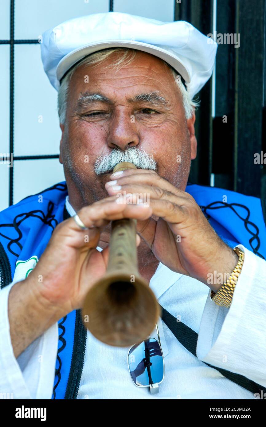 Zurna hi-res stock photography and images - Alamy