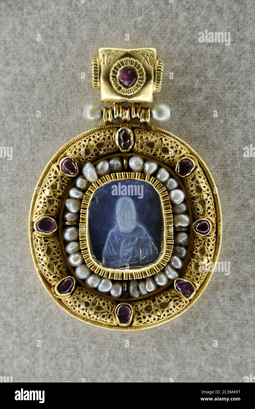 Unique Pectoral Icon of St. Nicholas at the Gold Treasury of St ...