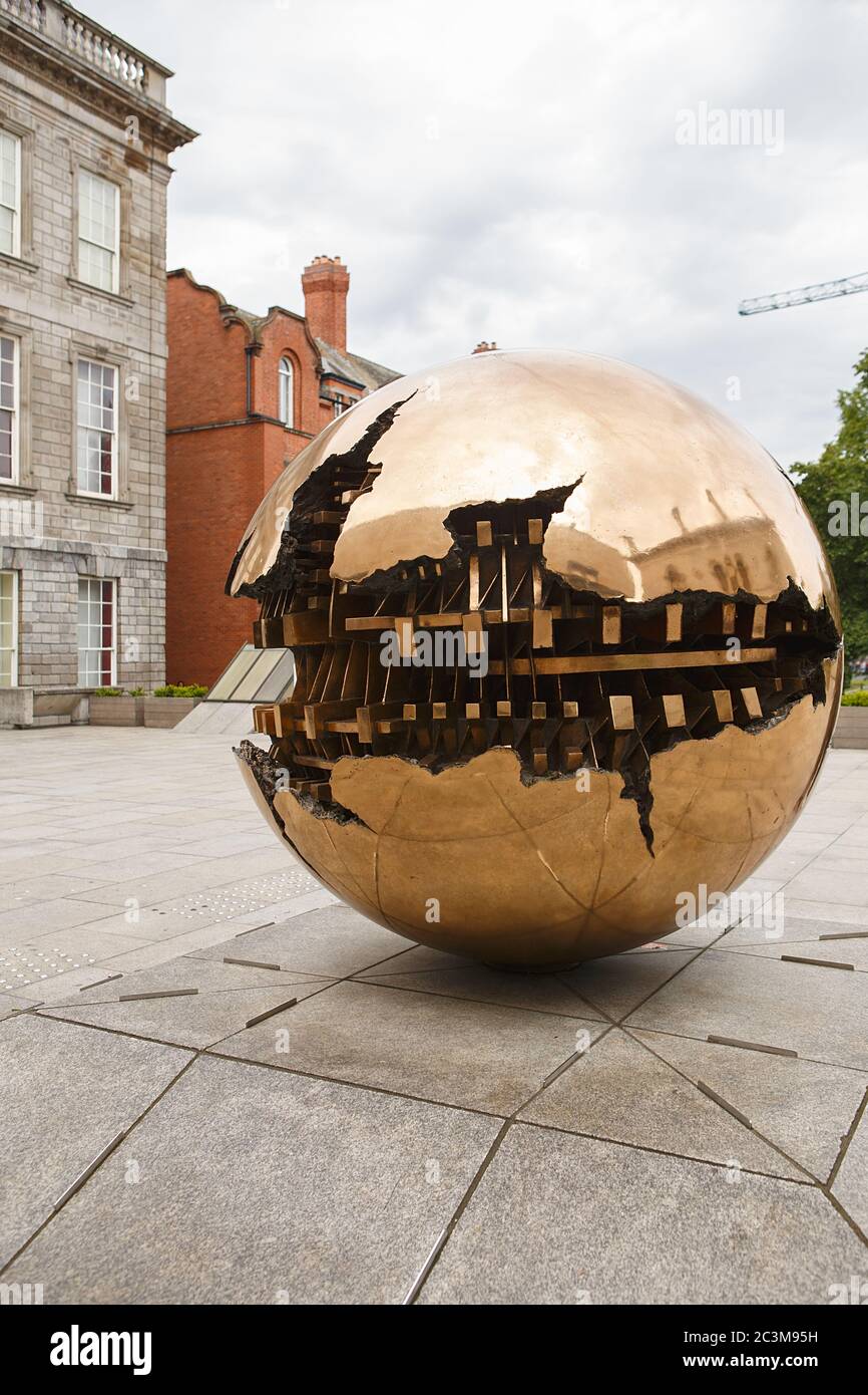 DUBLIN, IRELAND - JUNE 23, 2019: the globe at Courtyard Trinity College ...