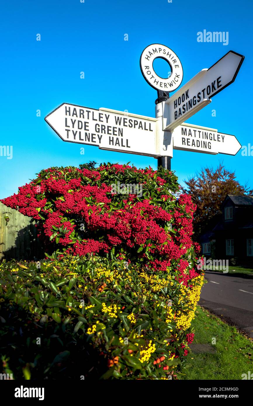 Basingstoke road sign hi-res stock photography and images - Alamy
