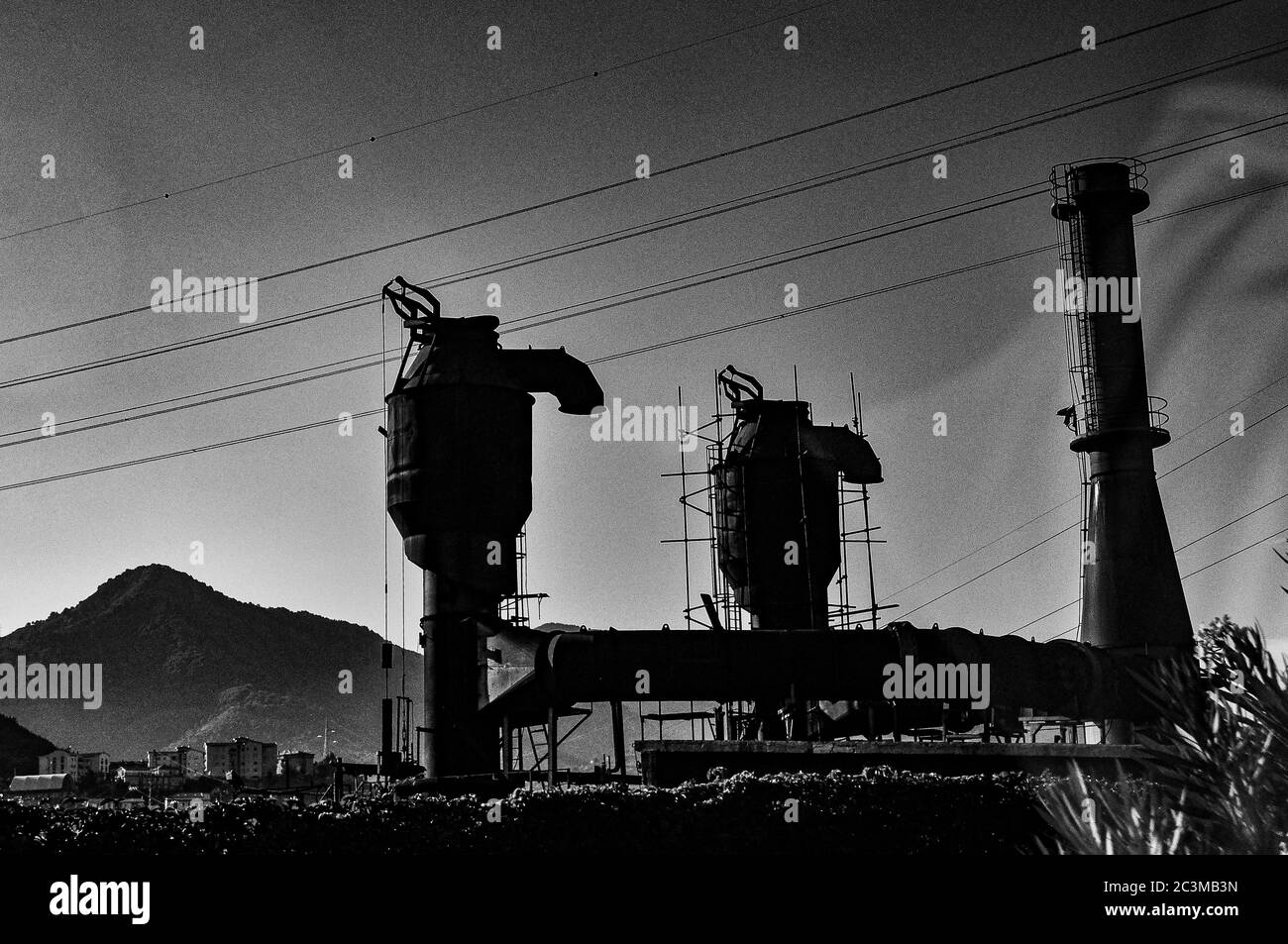 Brick rail buildings hi-res stock photography and images - Alamy