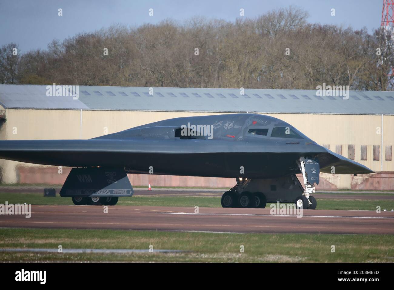 A USAF Northrop Grumman B-2 Stealth Bomber preparing for take off ...