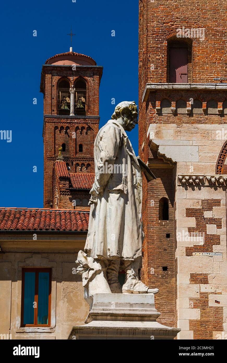 Piazza San Lorenzo (St Lawrence Square) in Vicenza historic center ...