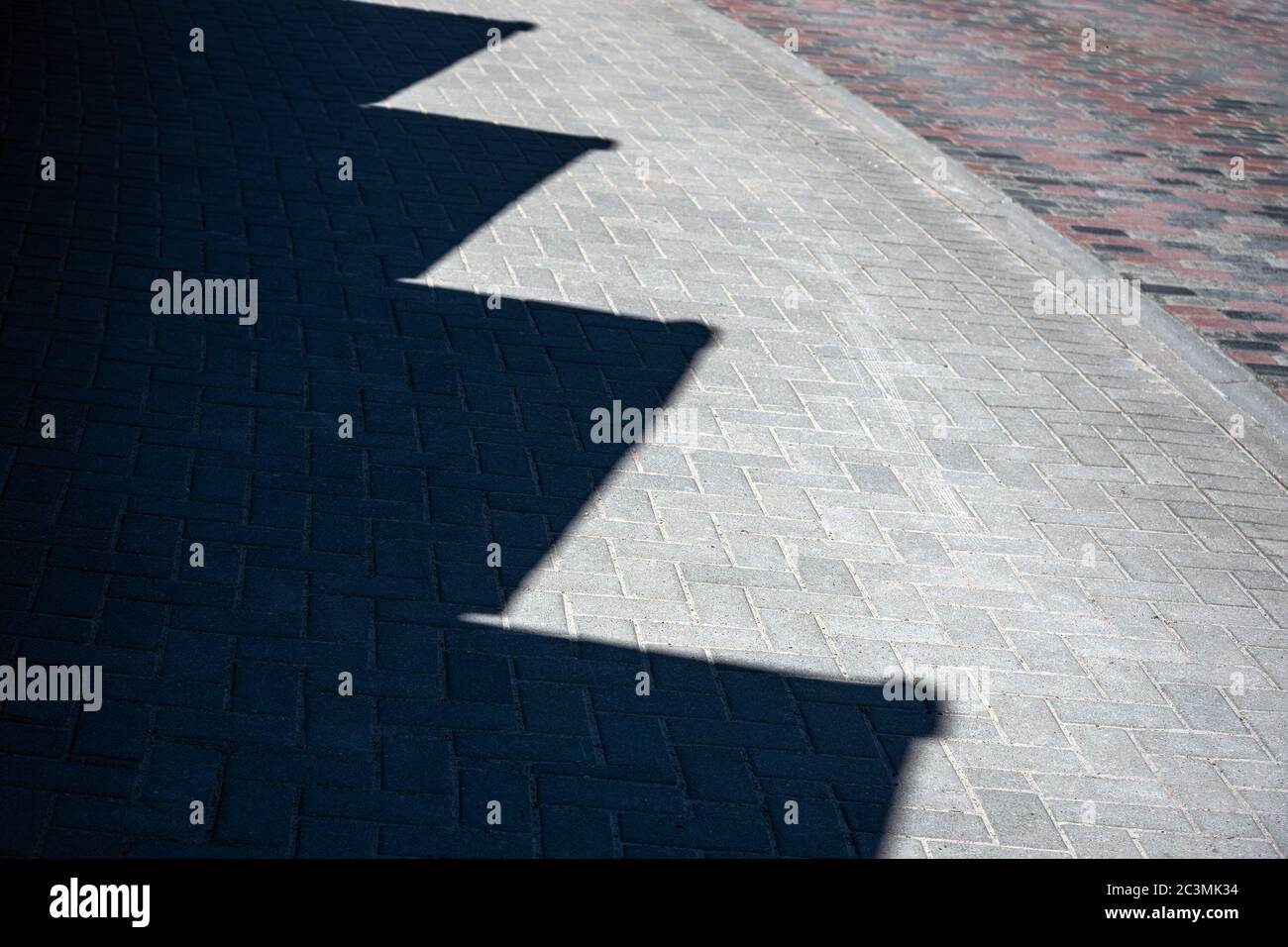 Sharp lines hi-res stock photography and images - Alamy