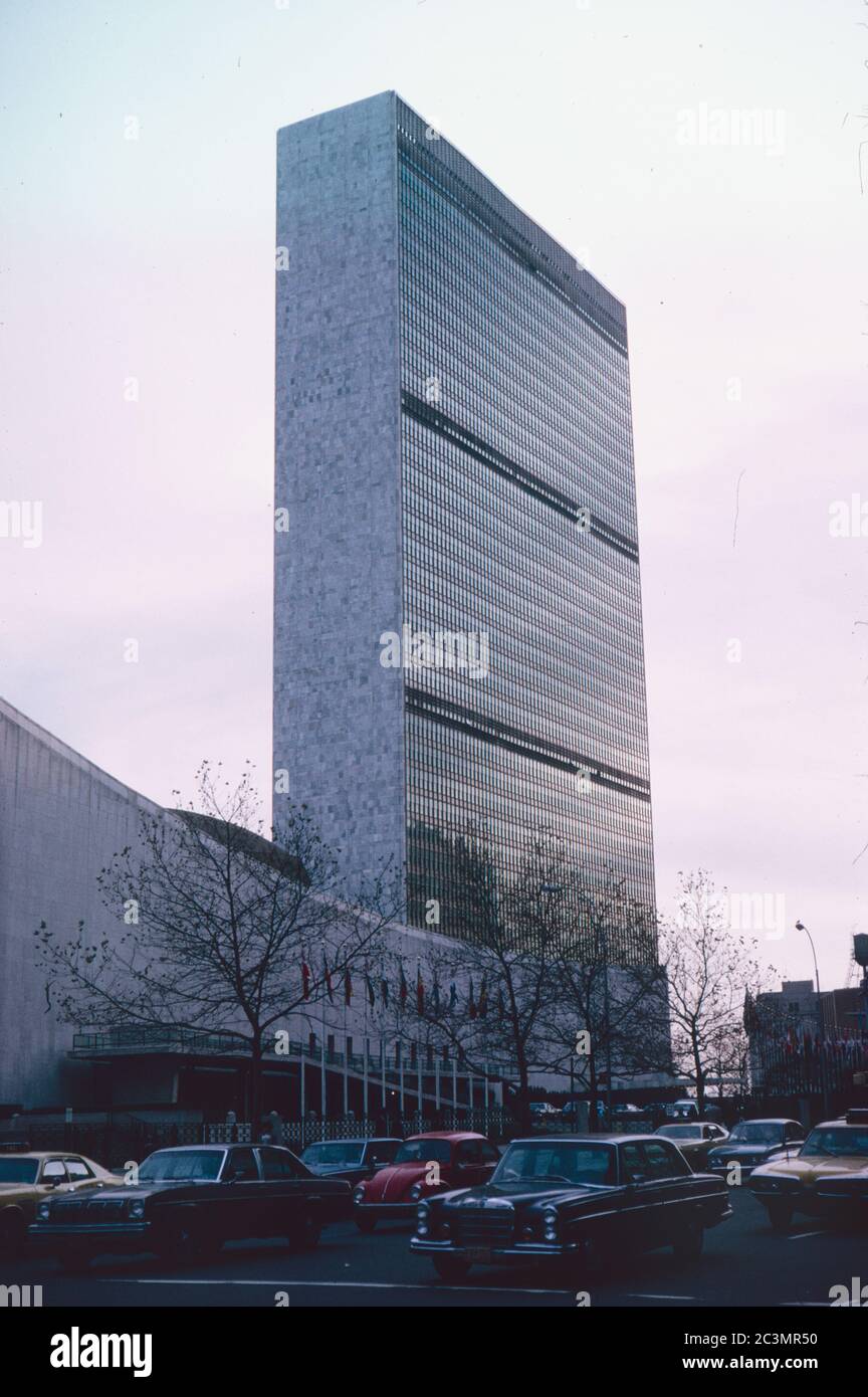 Vertical low angle shot of a commercial building - great for wallpapers ...
