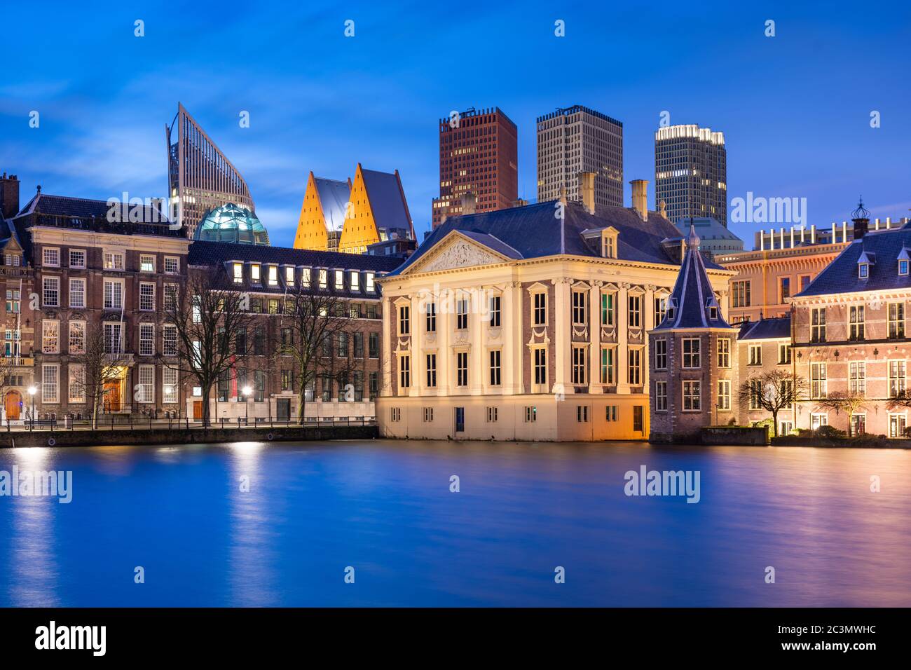 The hague netherlands parliament buildings hi-res stock photography and ...