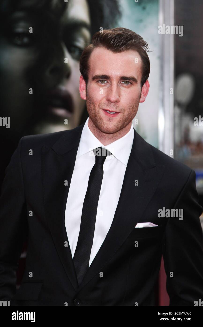 Harry potter deathly hallows movie hi-res stock photography and images ...