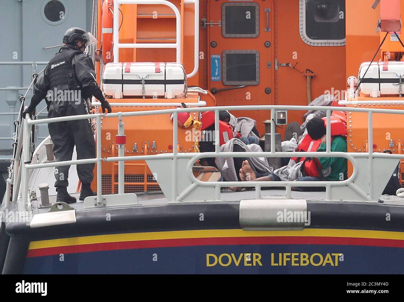 Onboard rnli dover lifeboat following small boat incidents hi-res stock ...