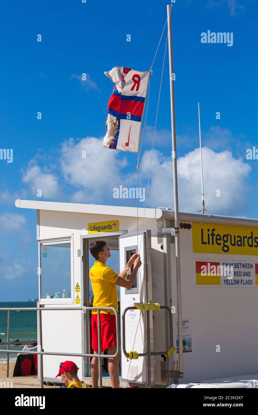 Rnli flag logo hi-res stock photography and images - Alamy