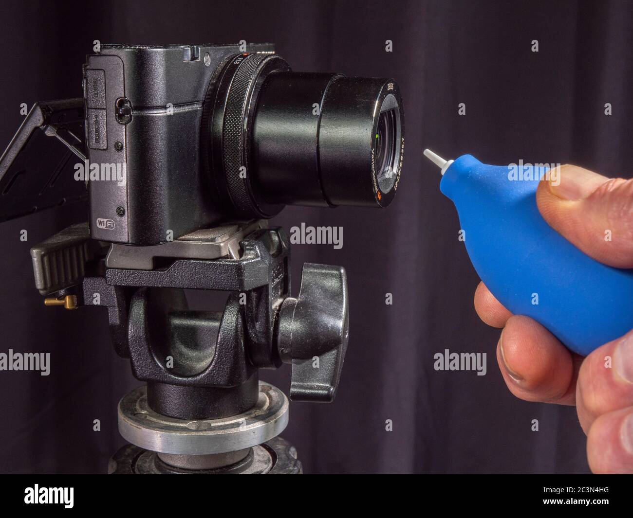 Lens dust blower hi-res stock photography and images - Alamy