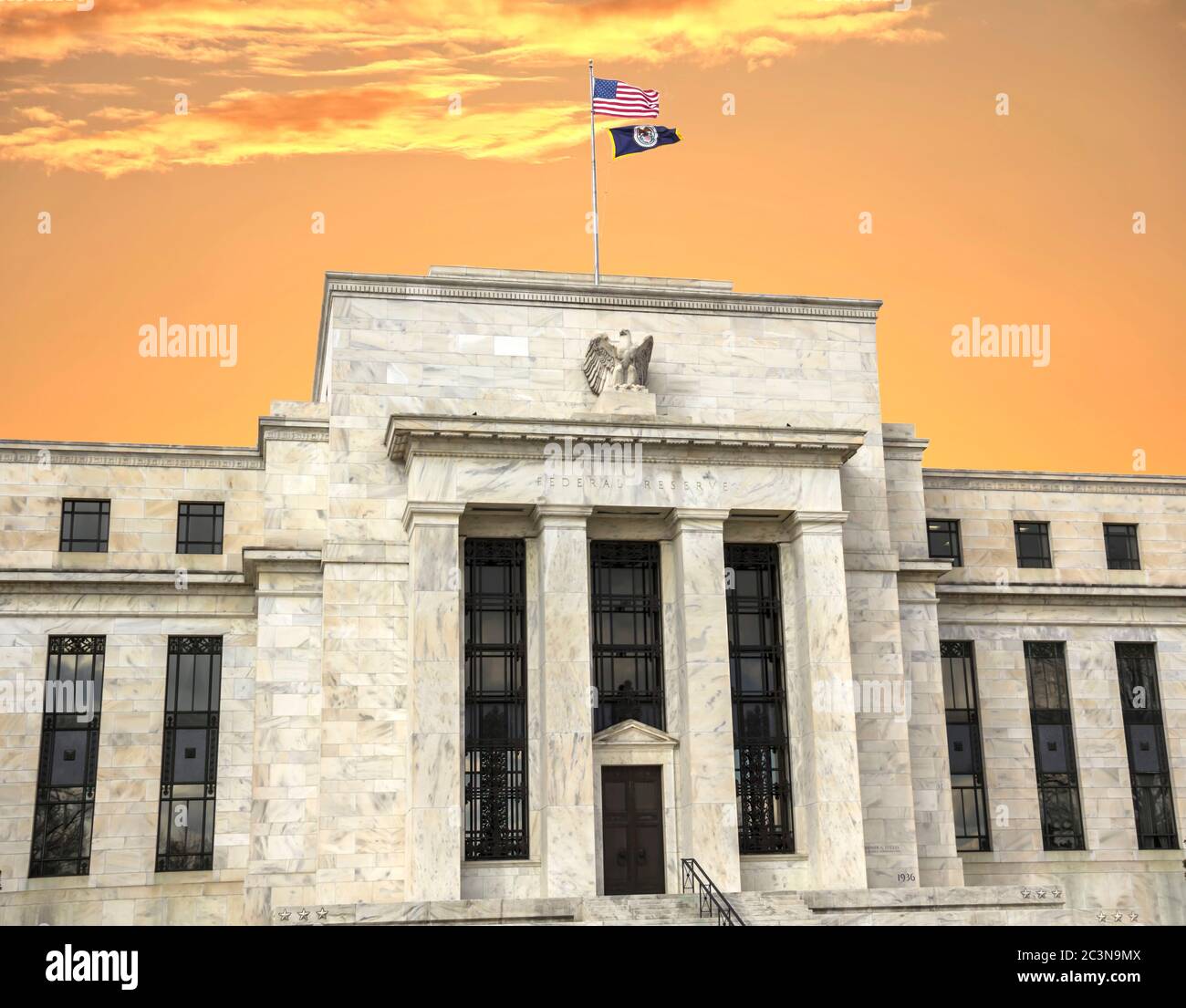 Old bank of america headquarters hi-res stock photography and images ...