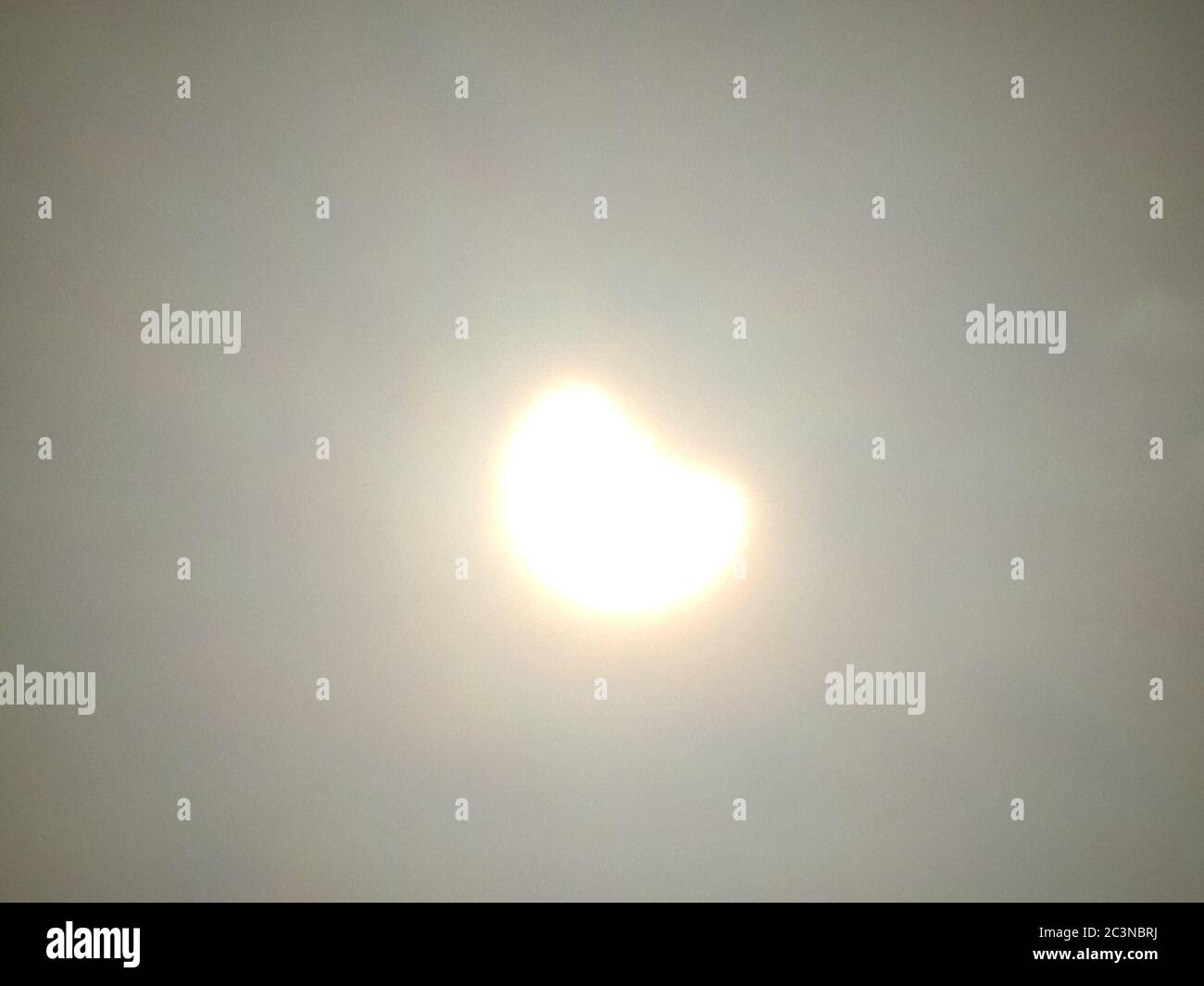 Manila, Philippines. 21st June, 2020. Solar eclipse spectators at ...