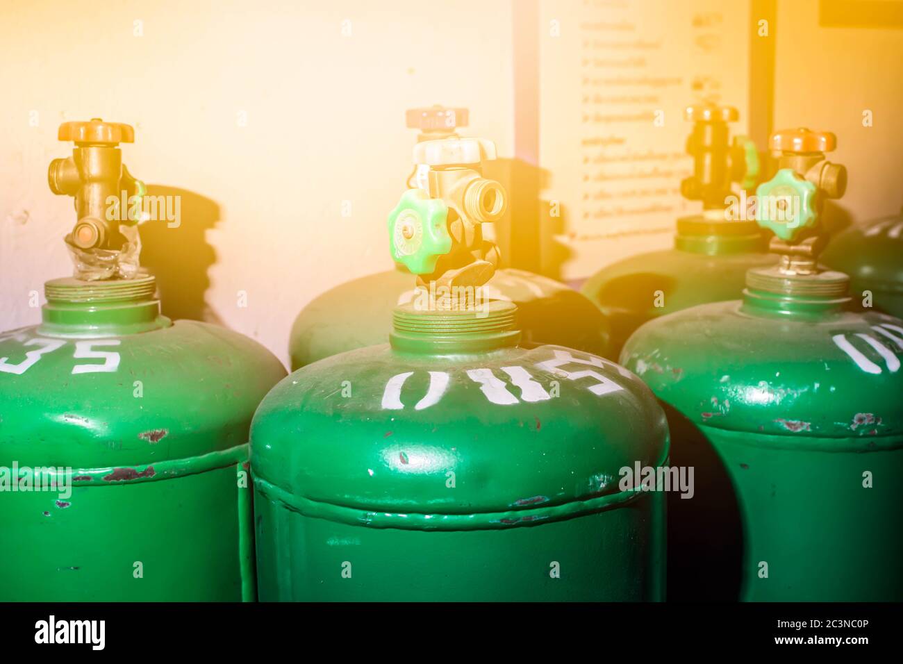 Empty oxygen tanks hi-res stock photography and images - Alamy