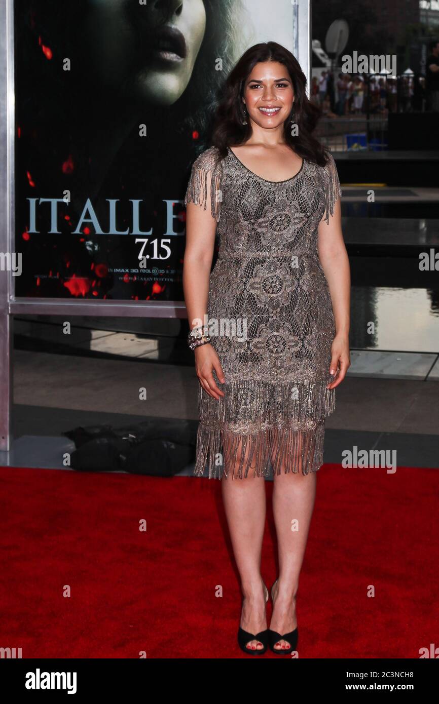 American Curves Hillary Fisher