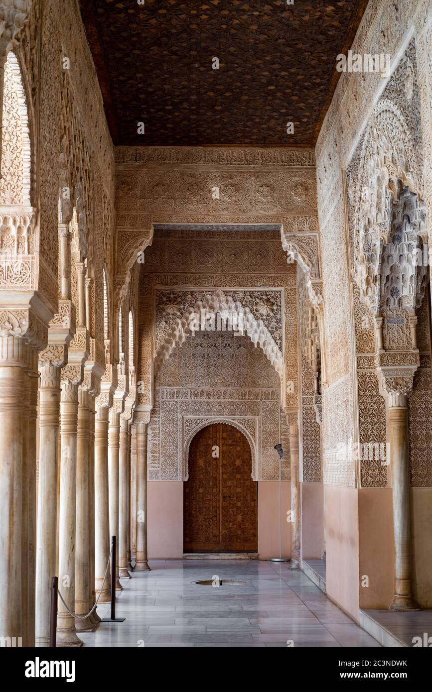 Alhambra interior hi-res stock photography and images - Alamy