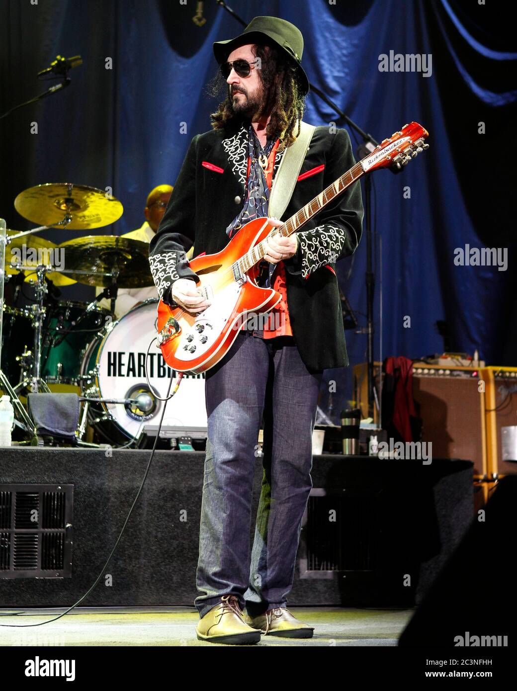 Guitarist Mike Campbell performs with Tom Petty and the rest of The ...