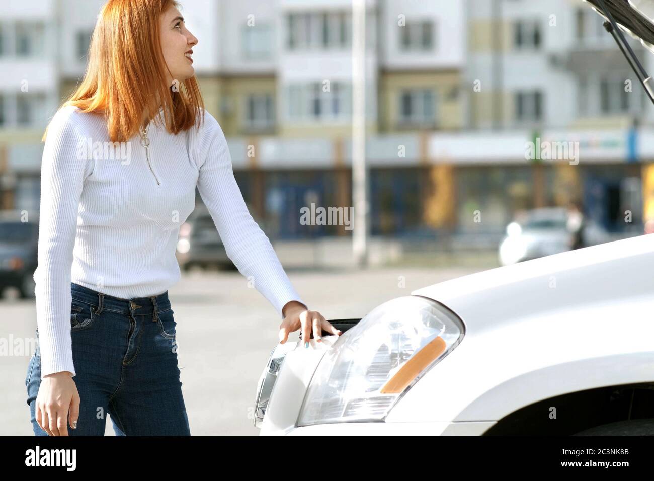 Women having car trouble hi-res stock photography and images - Alamy