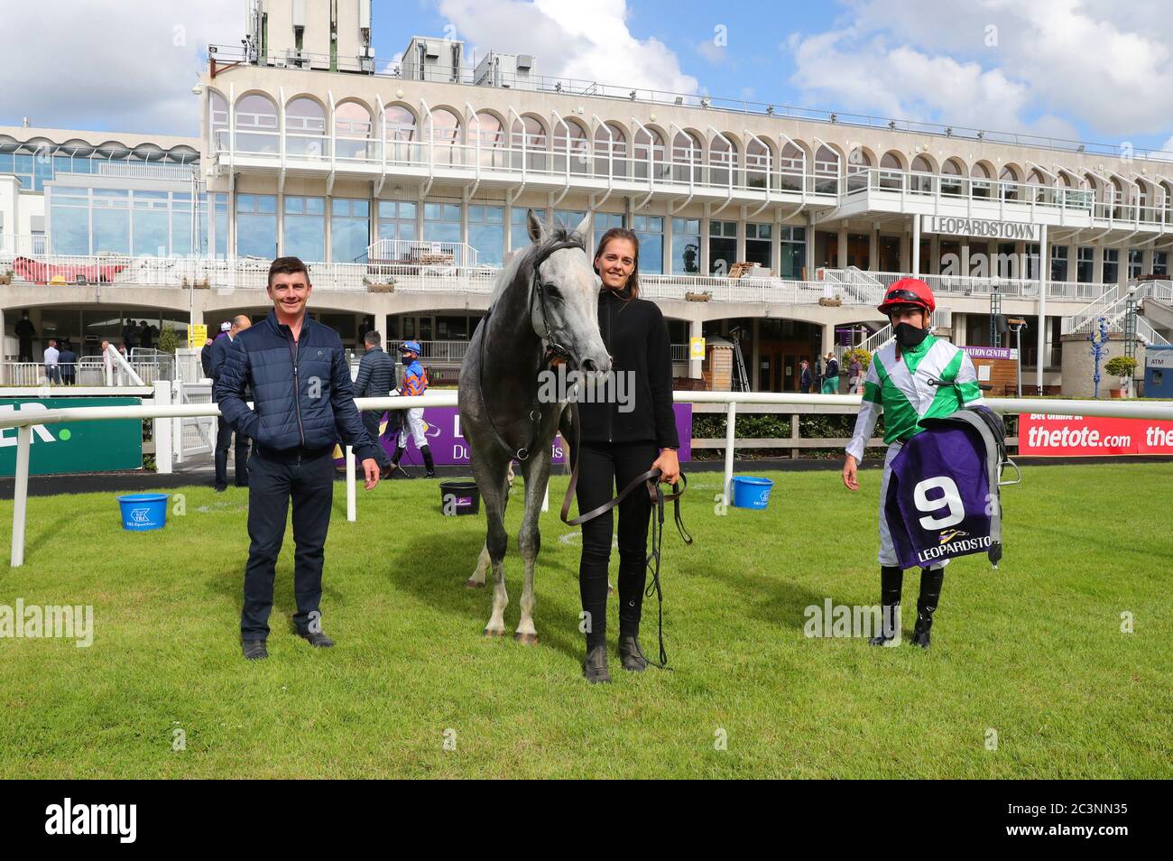 Zoe roche hi-res stock photography and images - Alamy