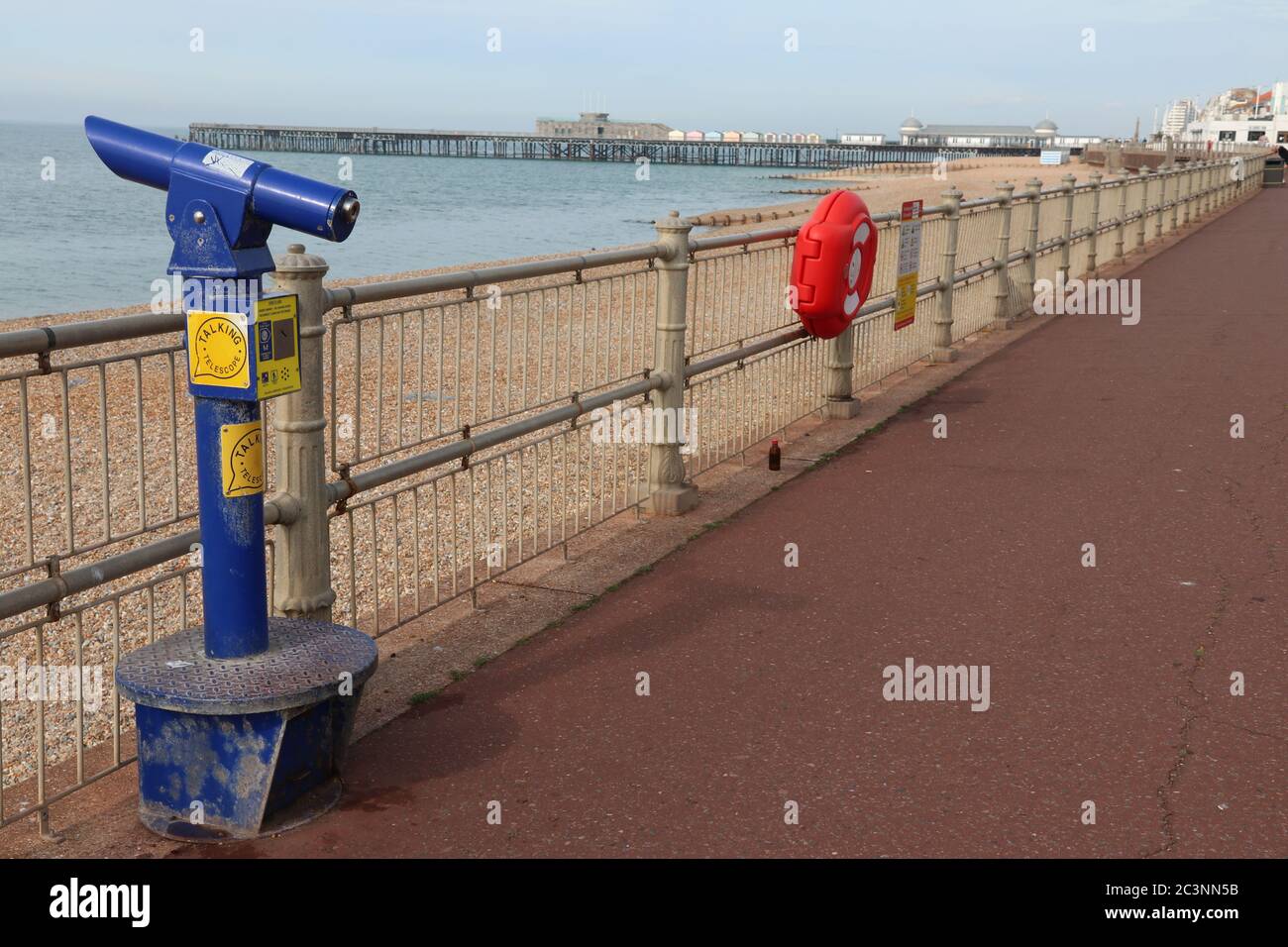 Hastings pier seafront english seaside resort pier hi-res stock ...