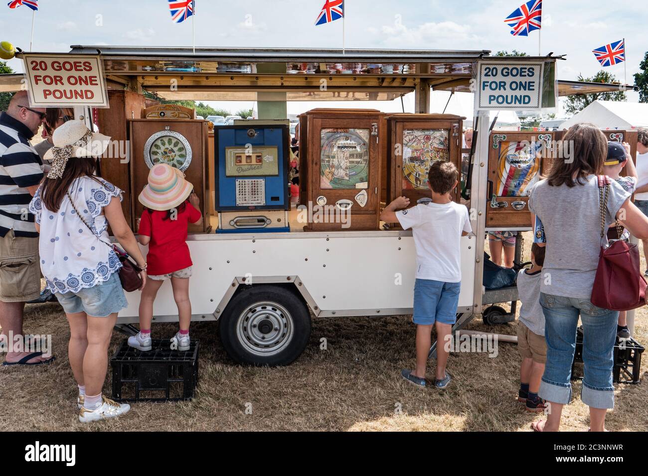 Children playing machines hi-res stock photography and images - Alamy