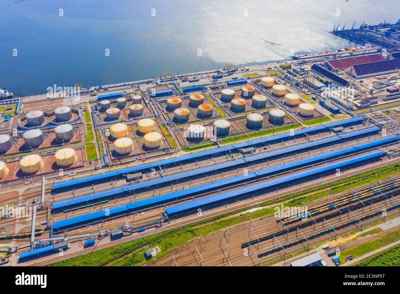 Huge port with oil tanks for storing liquid fuel on the seashore Stock ...