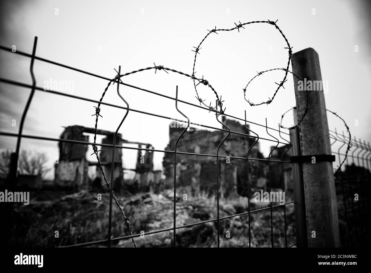 Wire fence electified in contretacion field, barrier at war, victims ...