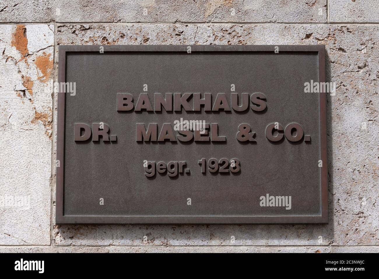 Masel hi-res stock photography and images - Alamy