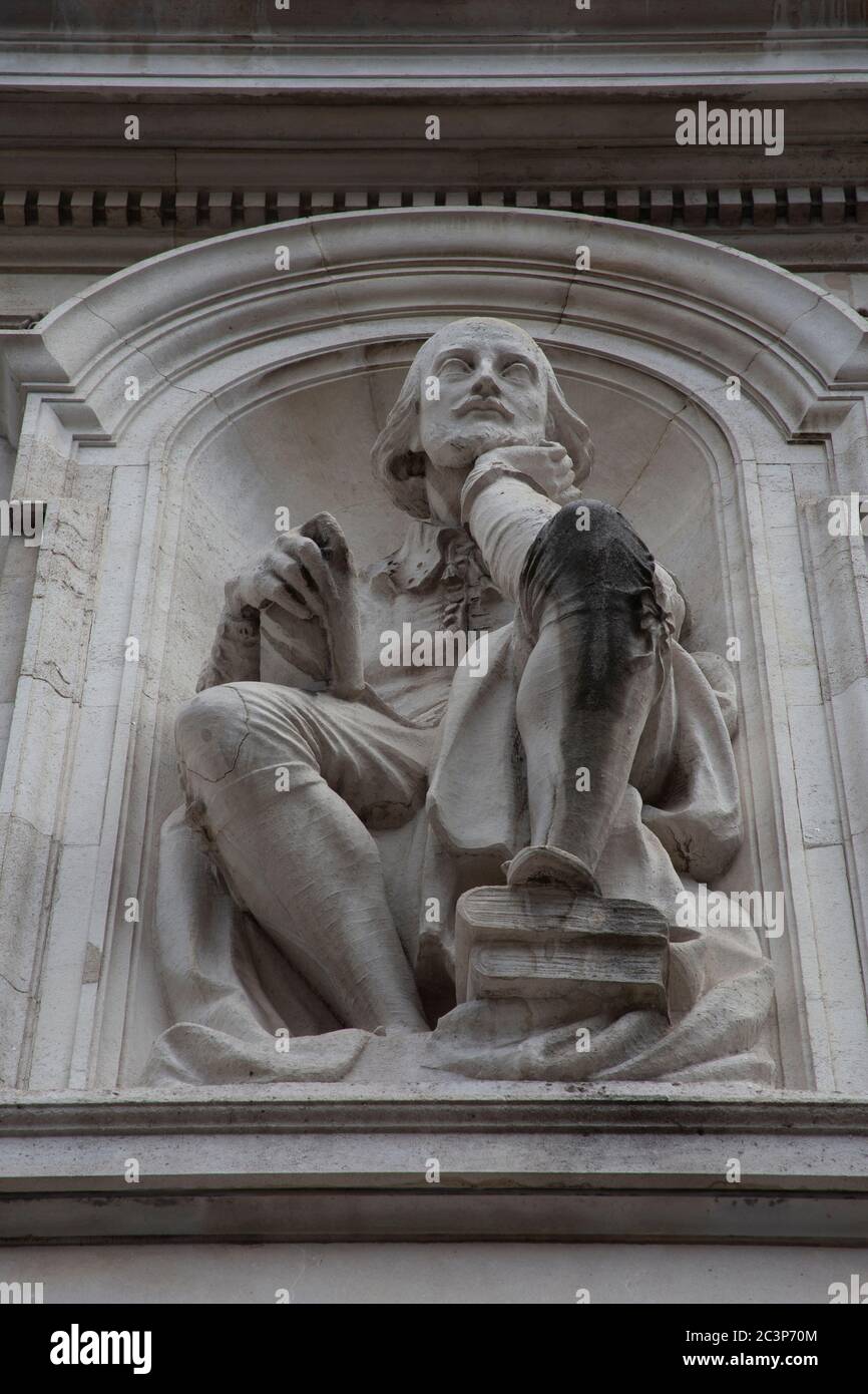 Statue of William Shakespeare, Hammersmith library London. Built in ...