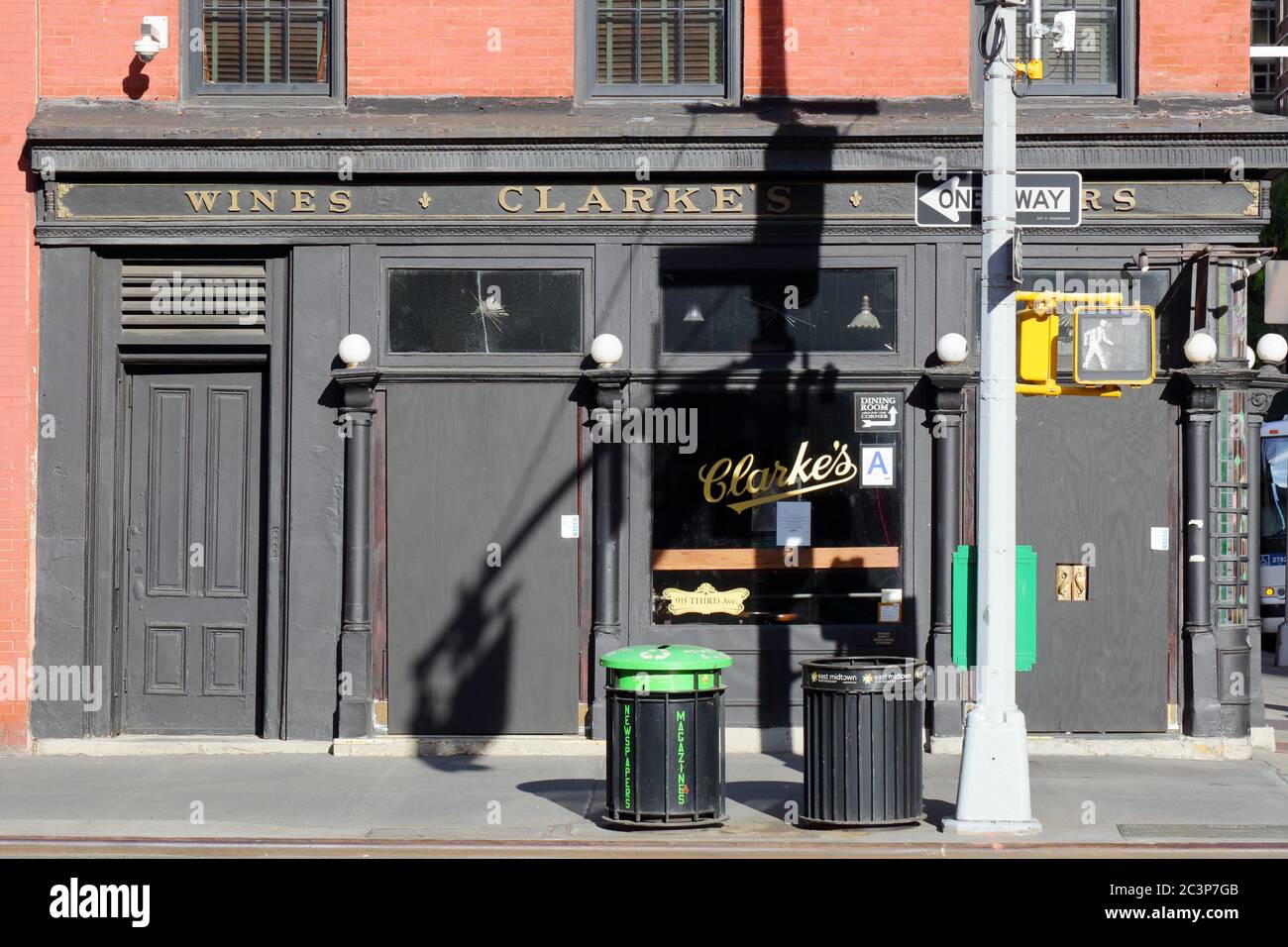 P.J. Clarke's, 915 Third Ave, New York, NYC storefront photo of a ...