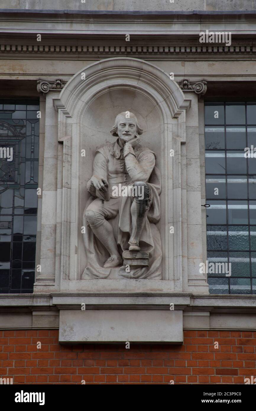 Statue of William Shakespeare, Hammersmith library London. Built in ...
