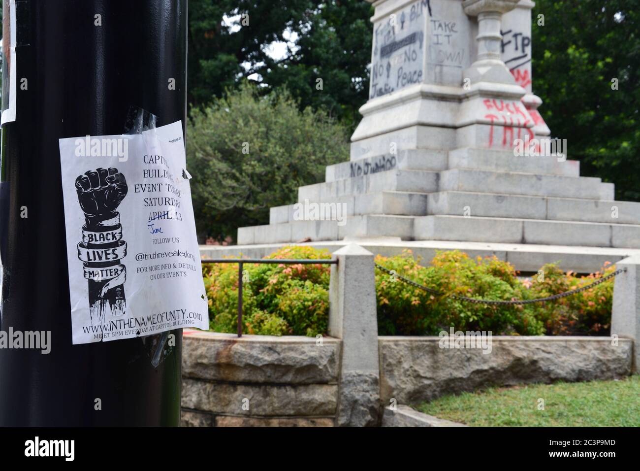 Defaced monument hi-res stock photography and images - Alamy