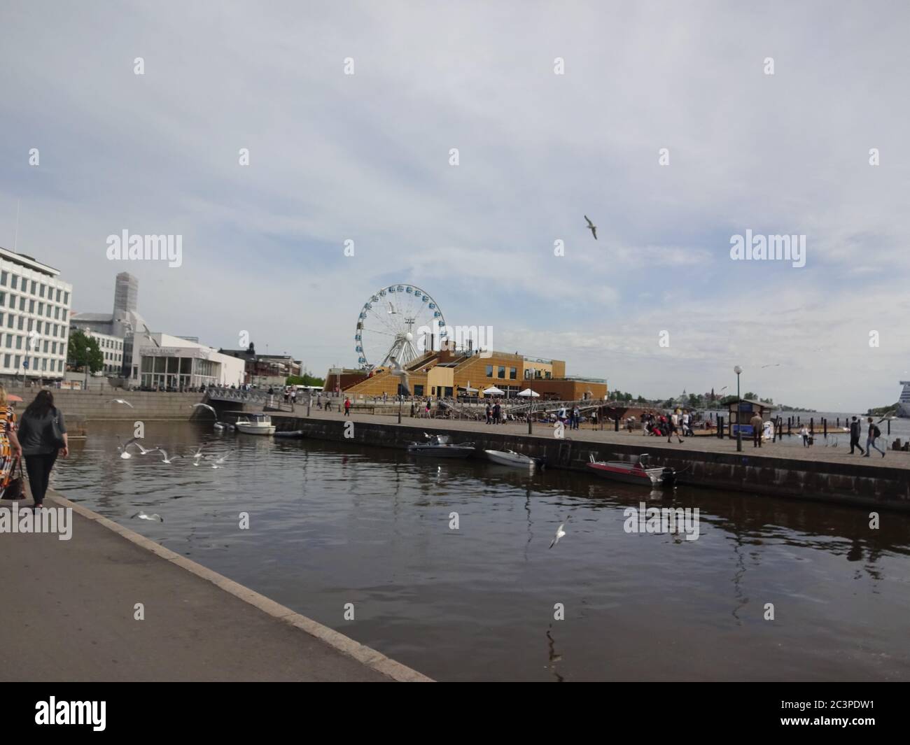 Architecture of Finnish Helsinki. A pleasant walk through the old ...