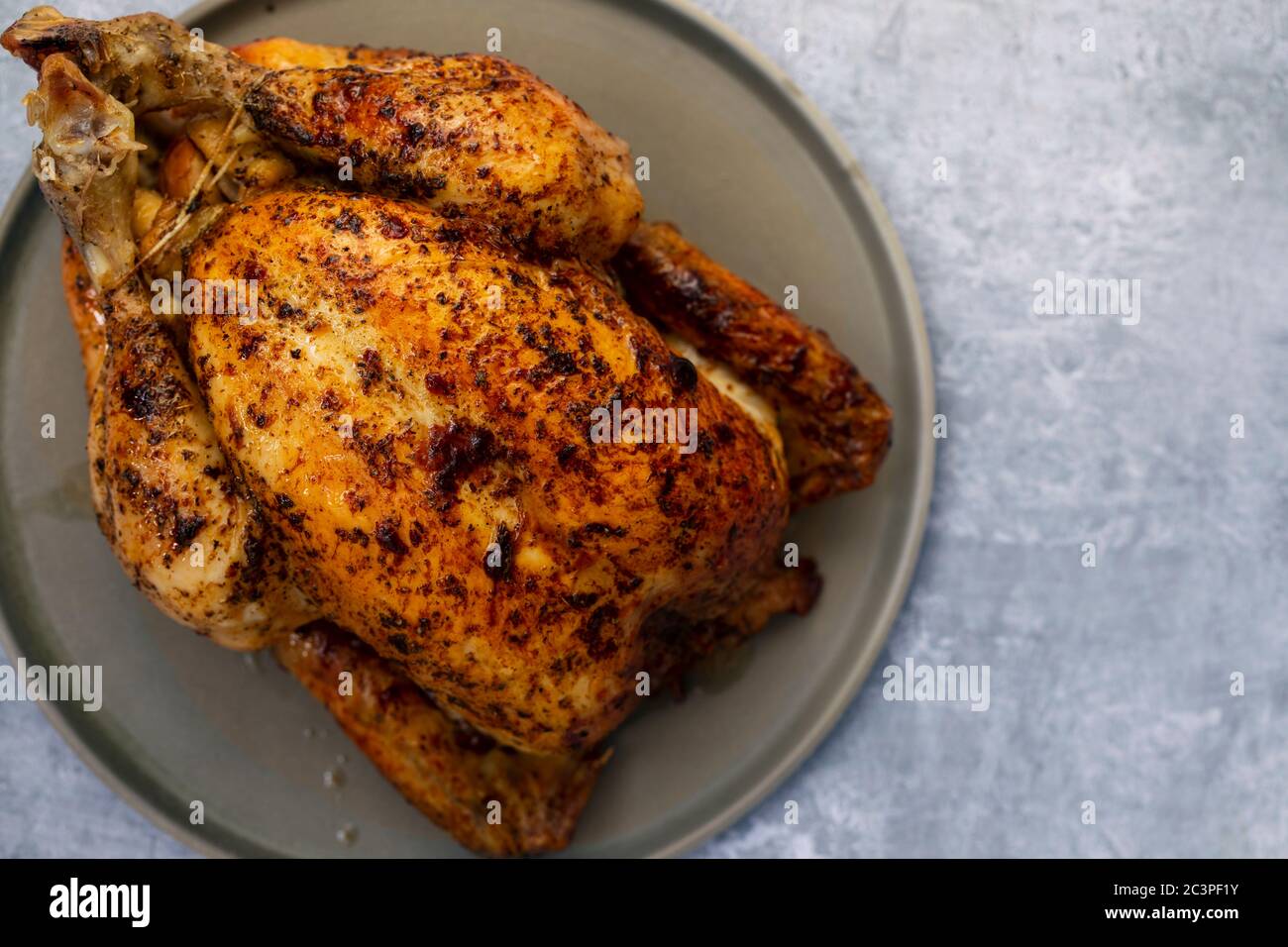 Roast chicken top view hi-res stock photography and images - Alamy