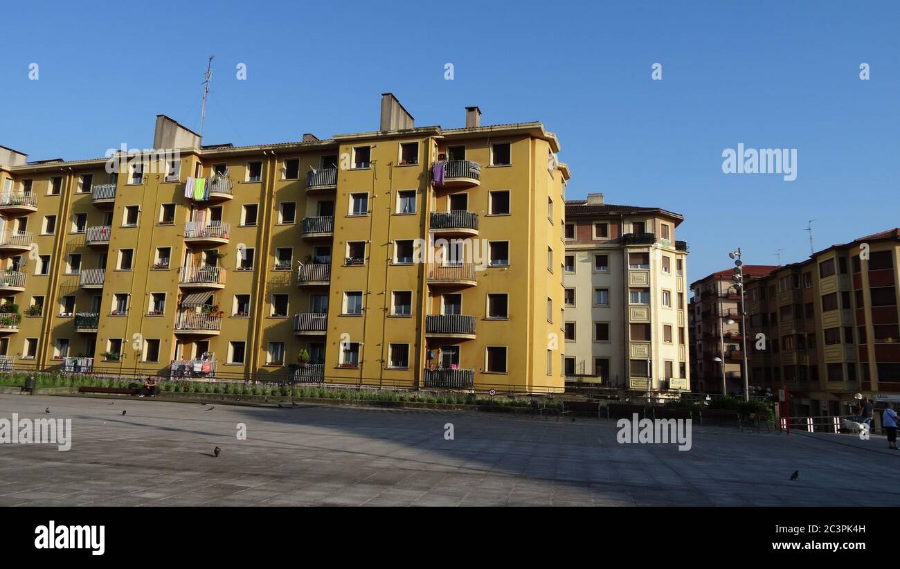 Europe old new architecture hi-res stock photography and images - Alamy