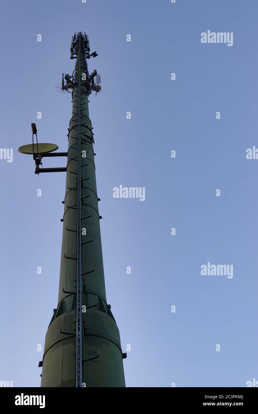 Cell base station transmitter tower hi-res stock photography and images ...