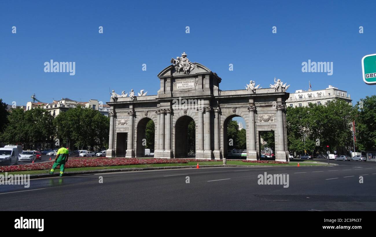 The magnificent architecture of Madrid. The park, the palace and the ...