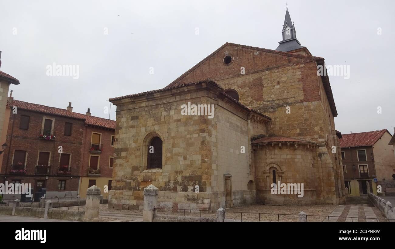 Leon's architecture. A stunning place in the Castile and Leon region ...