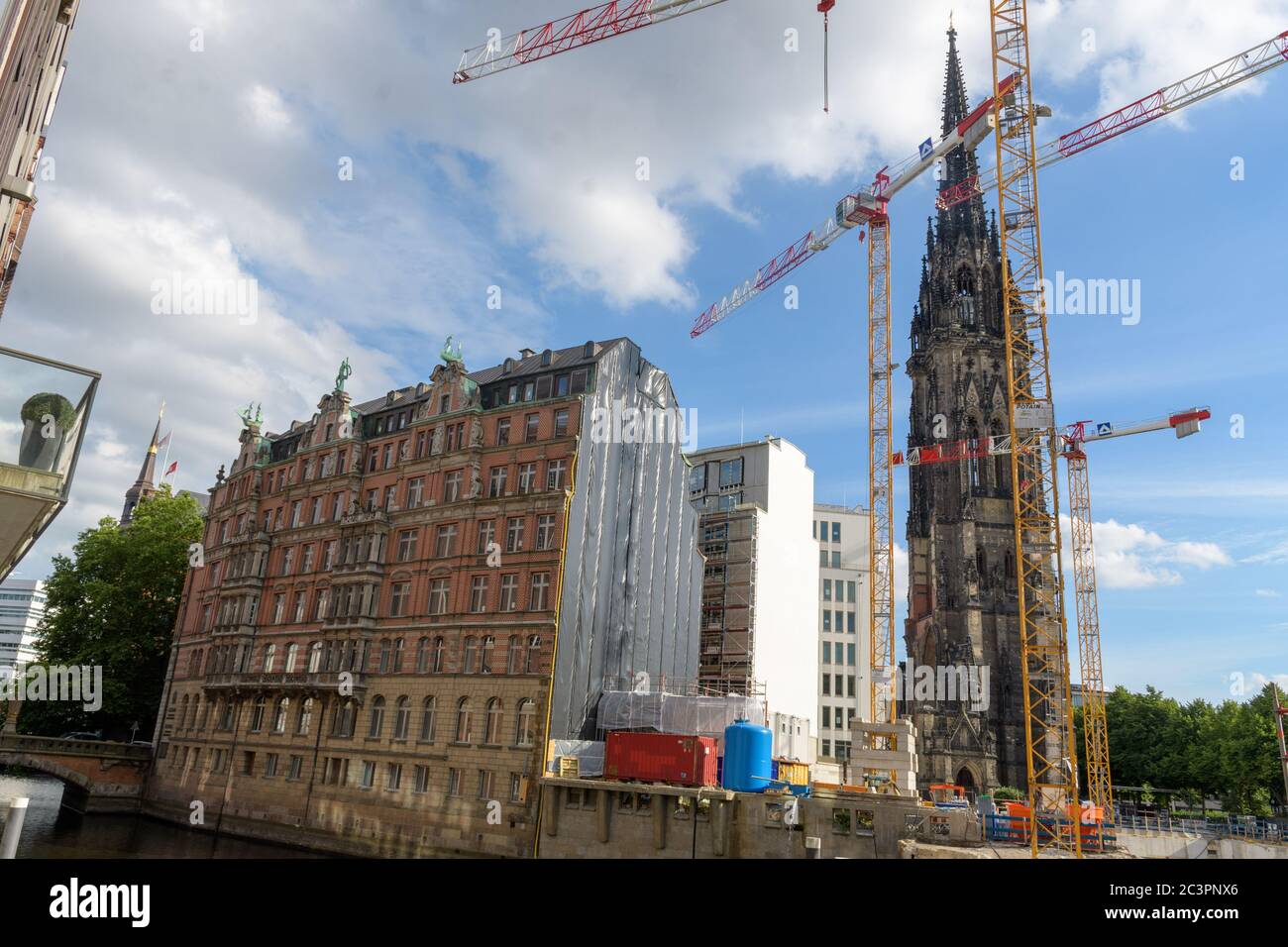 Krieg ruine hi-res stock photography and images - Alamy