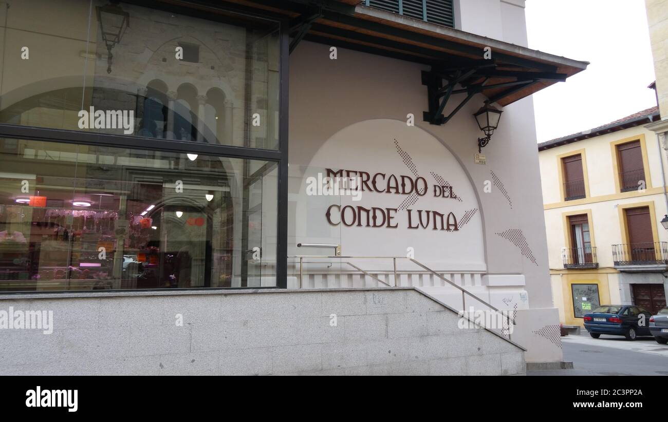 Leon's architecture. A stunning place in the Castile and Leon region ...