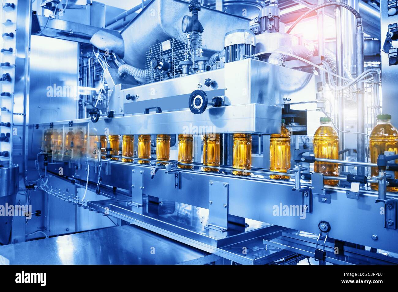 Modern food packing factory hi-res stock photography and images - Alamy