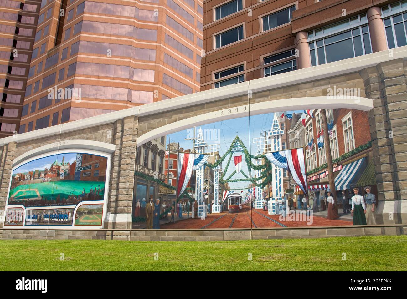 Roebling mural by Robert Dafford on the Ohio River leveeCovington ...