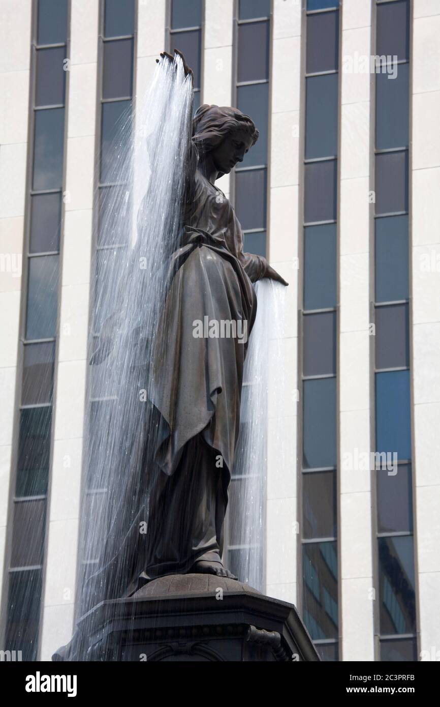 Cincinnati fountain square hi-res stock photography and images - Alamy