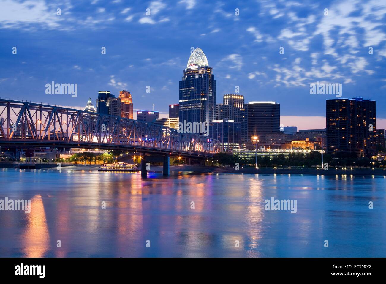 Cincinnati skyline and Ohio River, Ohio, USA Stock Photo - Alamy