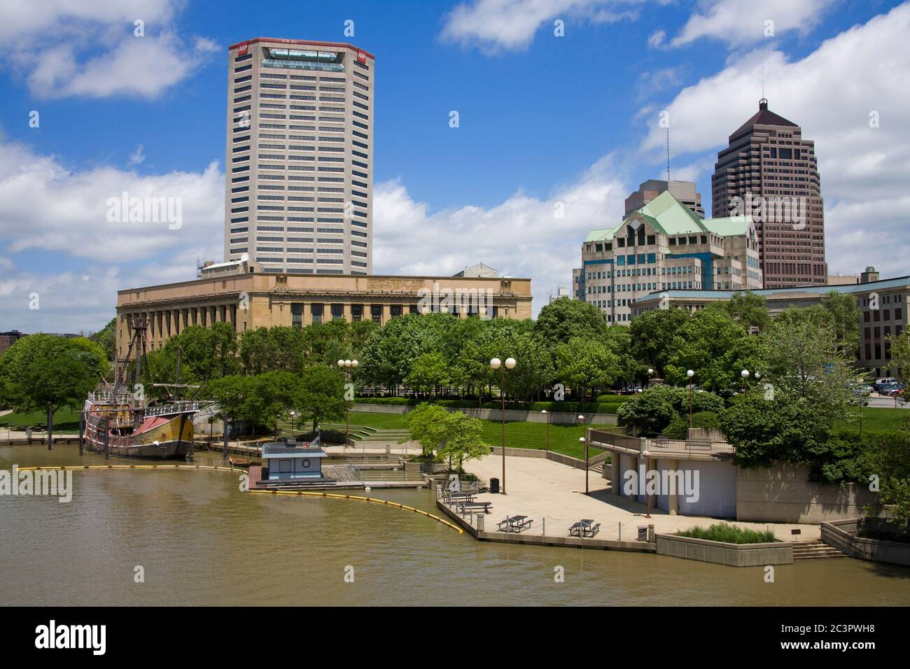 Columbus skyline & the Scioto River,Ohio,USA Stock Photo - Alamy