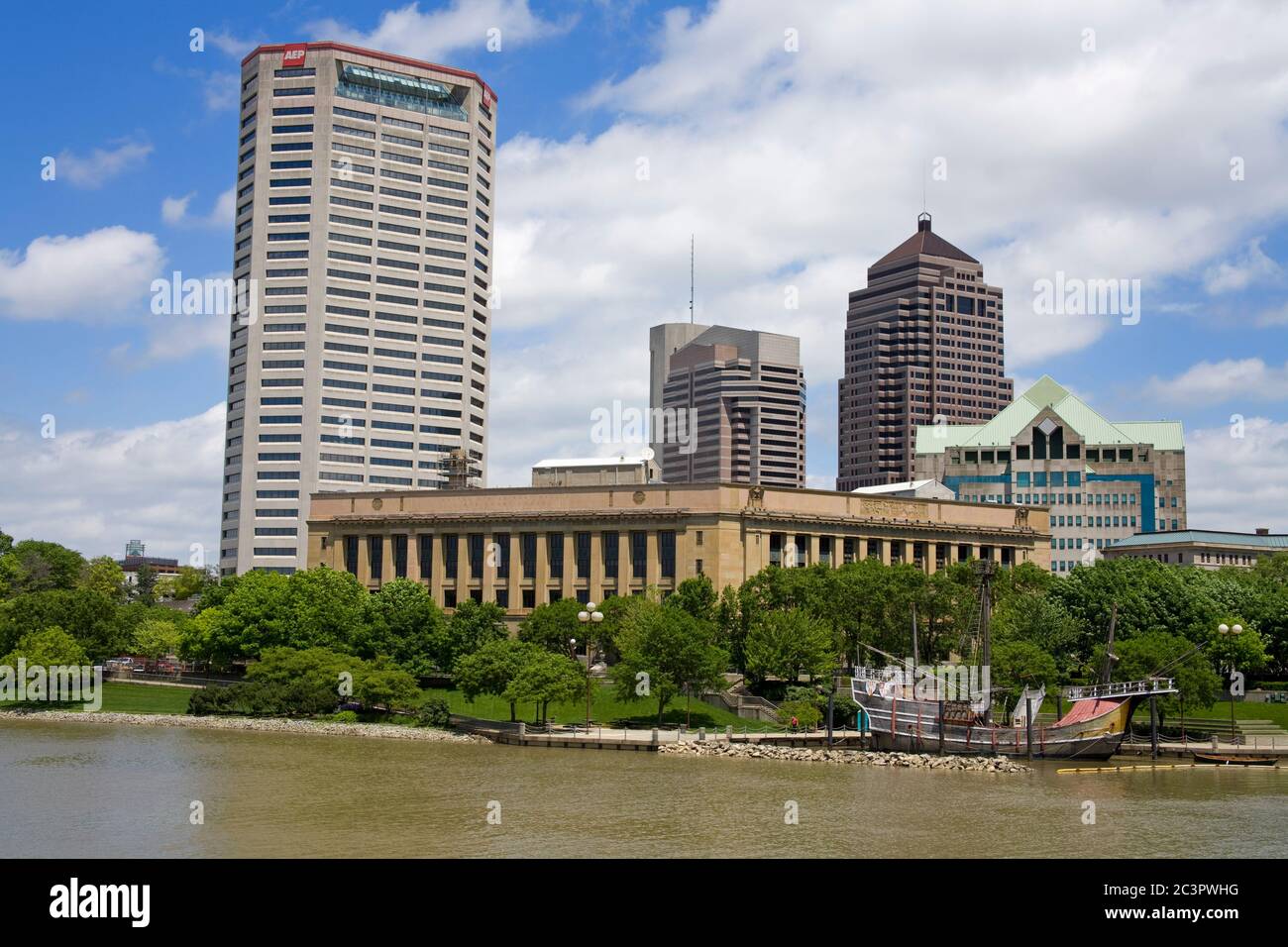 Columbus skyline & the Scioto River,Ohio,USA Stock Photo - Alamy