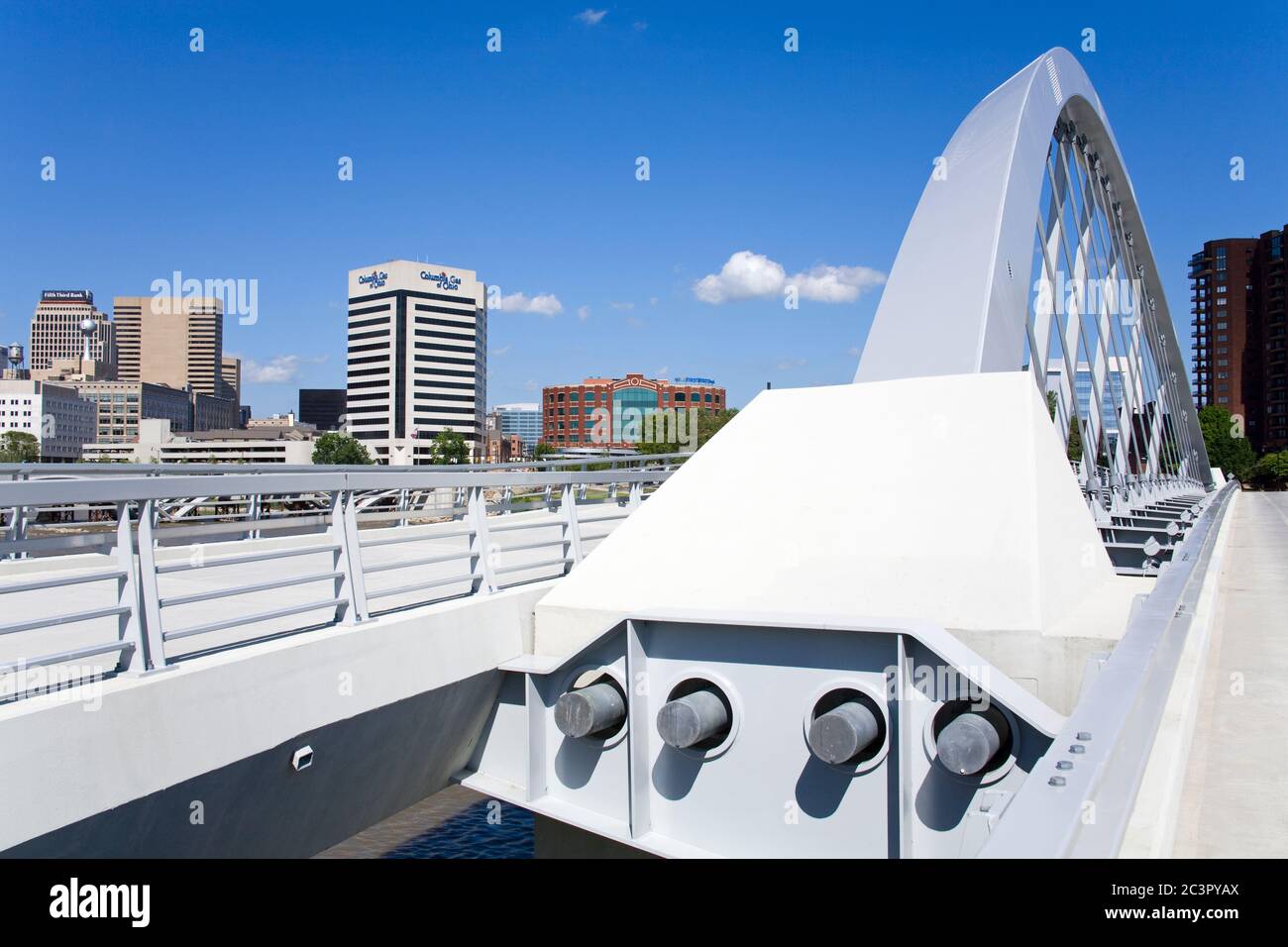Columbus skyline & Main Street Bridge over the Scioto River,Ohio,USA ...