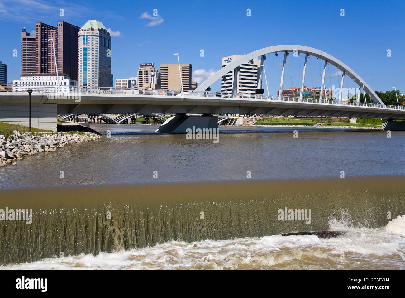 Columbus skyline & Main Street Bridge over the Scioto River,Ohio,USA ...